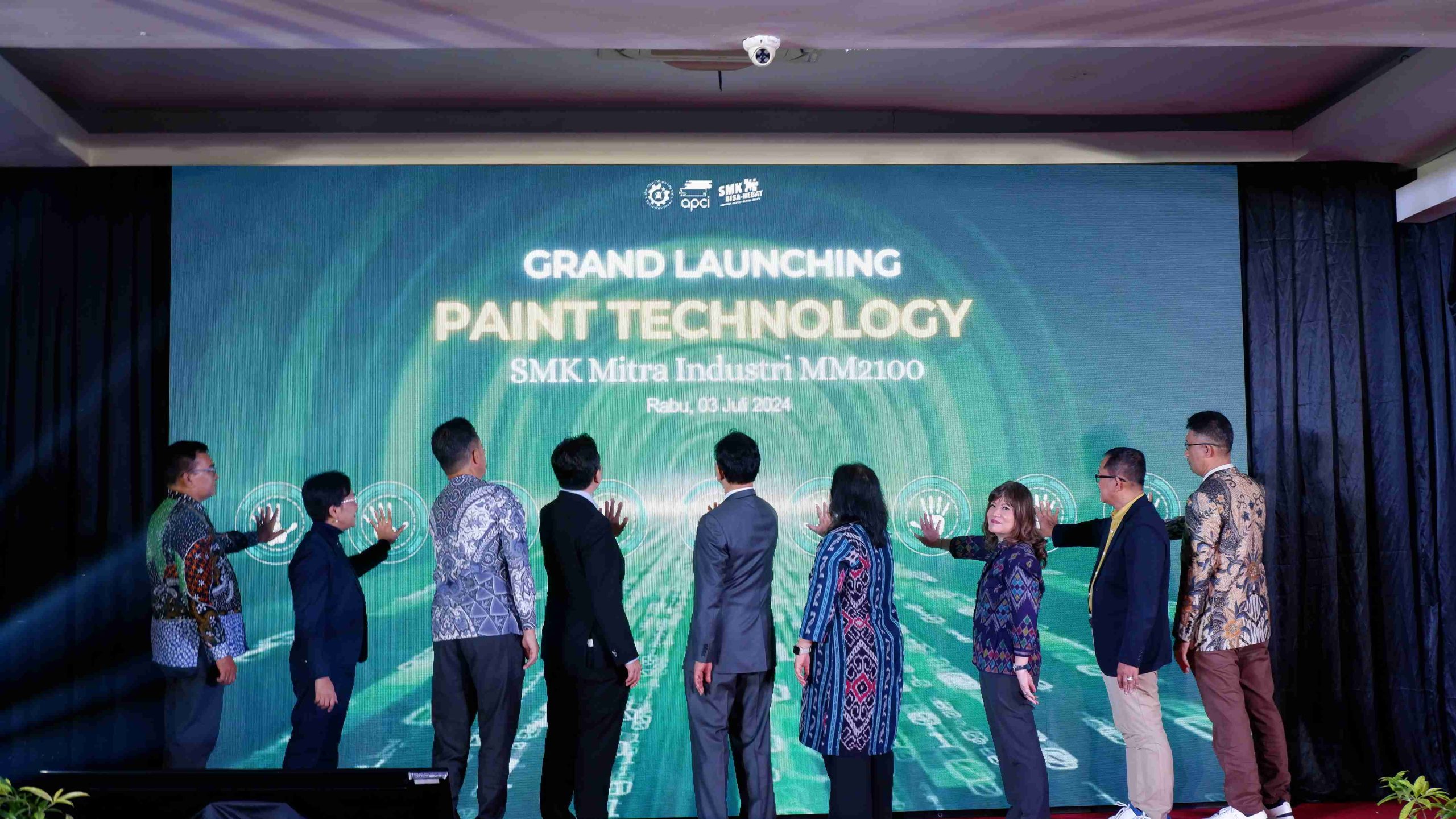 Peresmian Jurusan Paint Technology SMK Mitra Industri MM2100